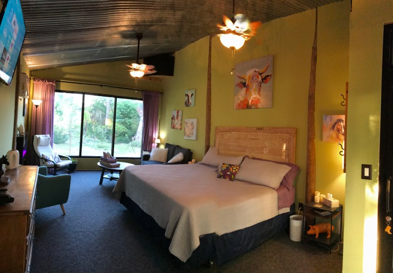 Accommodations and Rates: – Circle J Guest Ranch