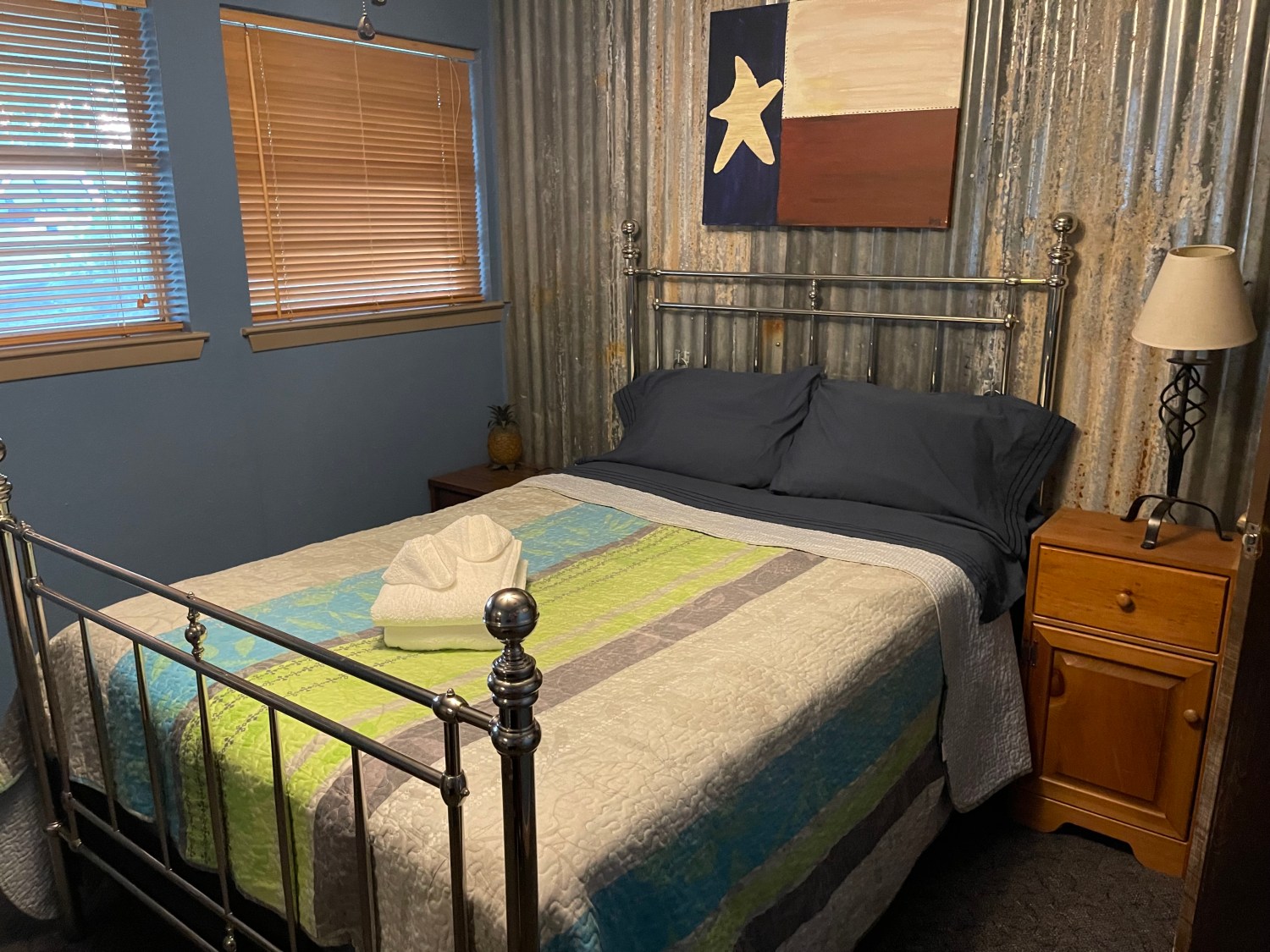 Accommodations and Rates: – Circle J Guest Ranch